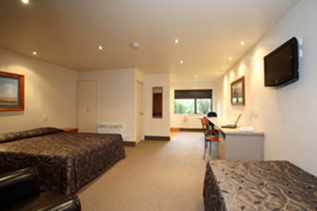 Suite (Corporate Suites) - Commodore Motel Dunedin